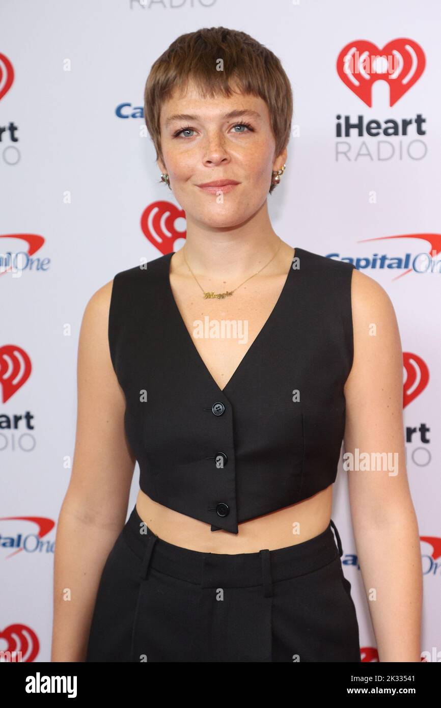 Maggie rogers singer hi-res stock photography and images - Alamy