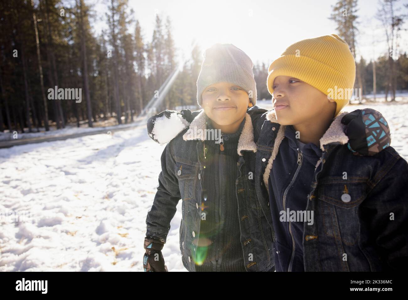 Are these twin brothers hi-res stock photography and images - Alamy