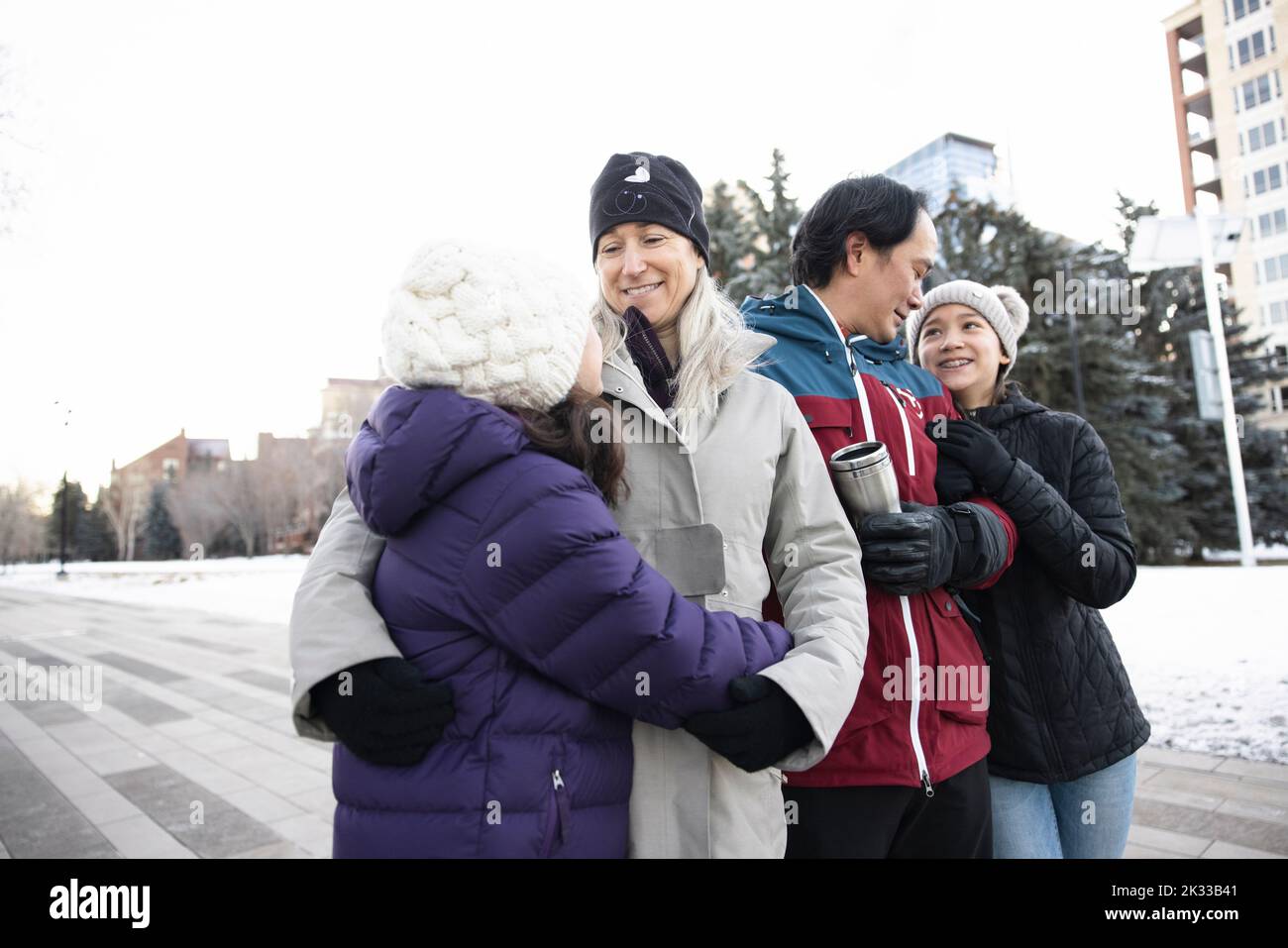 Girls in winter coats hi-res stock photography and images - Alamy