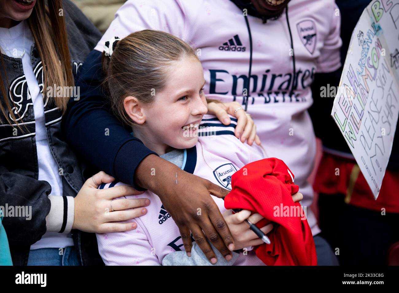 Arsenal win emirates stadium hi-res stock photography and images - Alamy