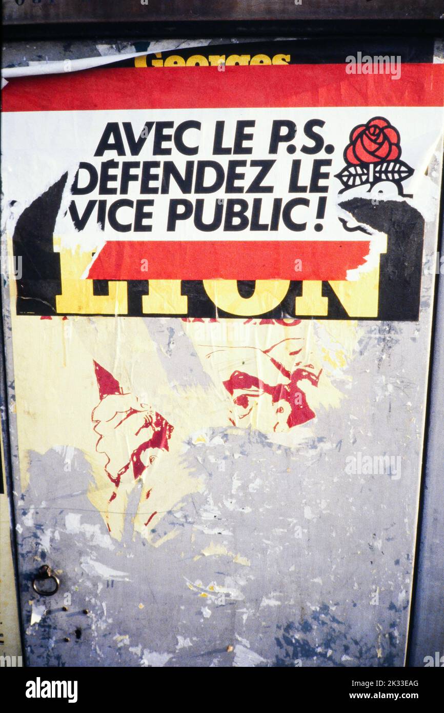 France socialist party poster hi-res stock photography and images - Alamy