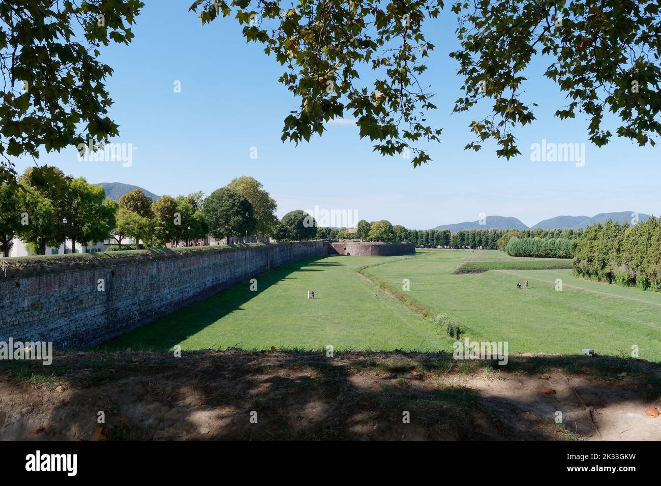 Historic walled area hi-res stock photography and images - Alamy