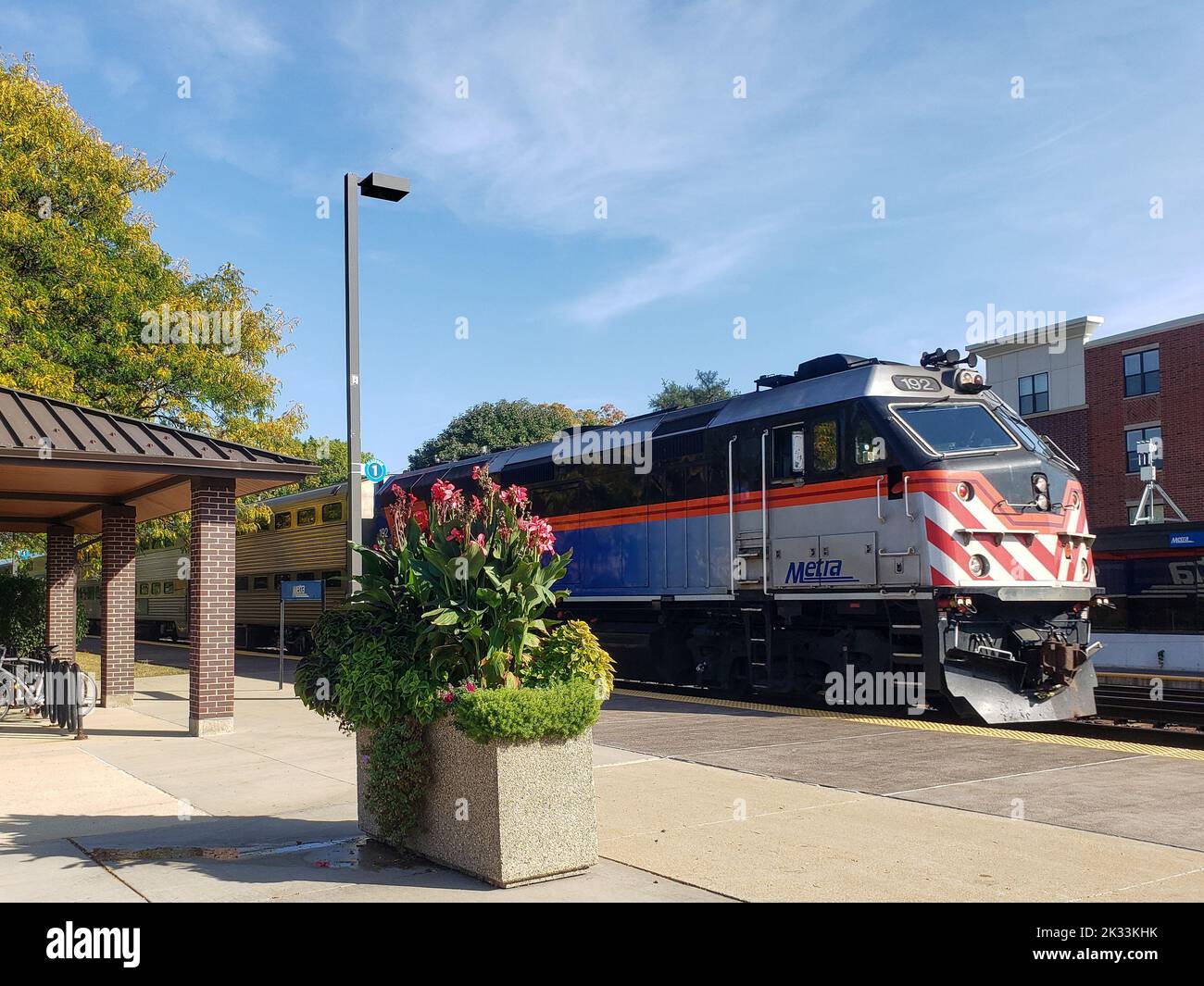 A Metra Metropolitan train arriving at the station in Naperville, Illinois Stock Photo - Alamy