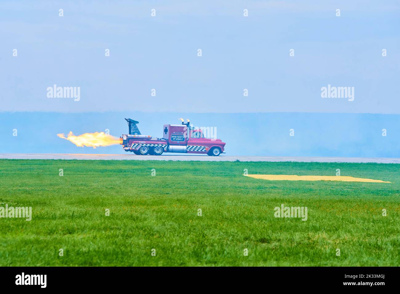 Hot streak jet truck ii hi-res stock photography and images - Alamy