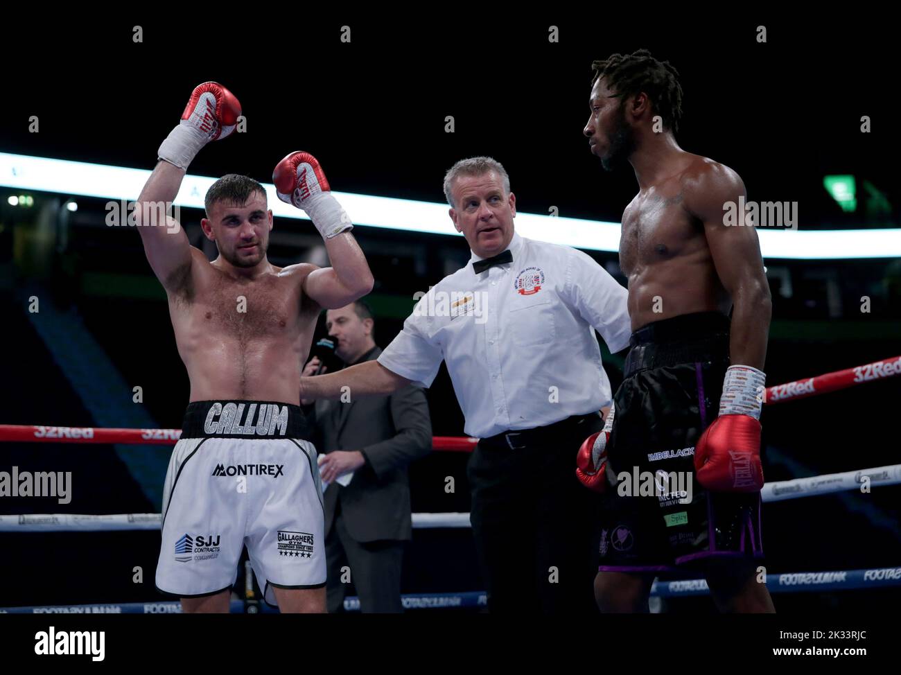 Super lightweight contest manchester arena hi-res stock photography and ...