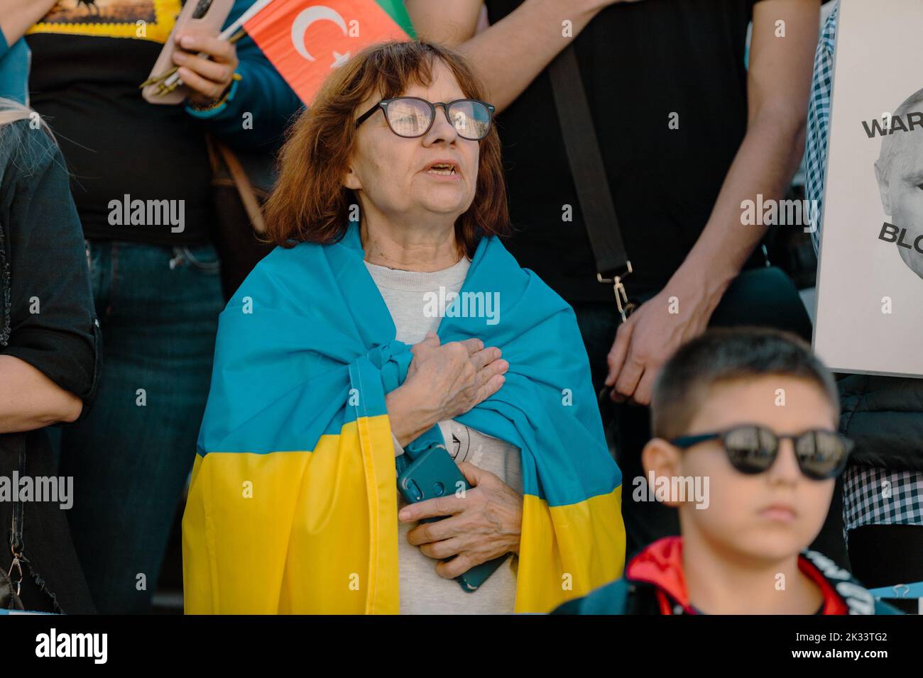 Istanbul, Turkey. 24th Sep, 2022. A Ukrainian protester sings the ...