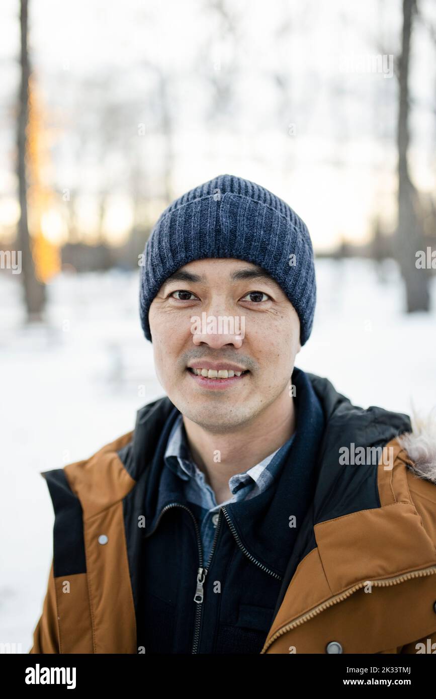 Handsome man winter hi-res stock photography and images - Alamy