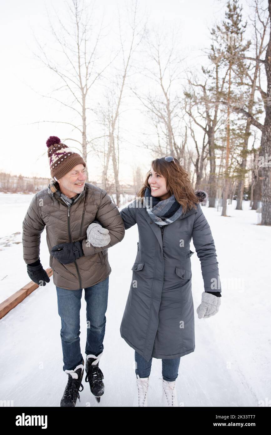 Two seniors in the park hi-res stock photography and images - Alamy