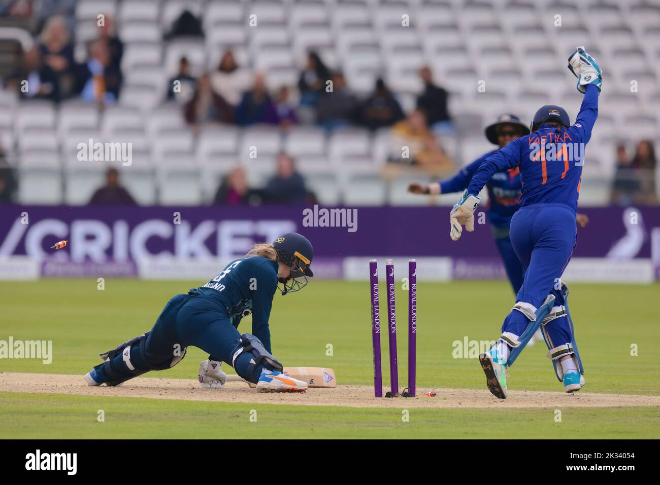 24 September , 2022, London, UK. England’s Emma Lamb stumped by Yastika ...