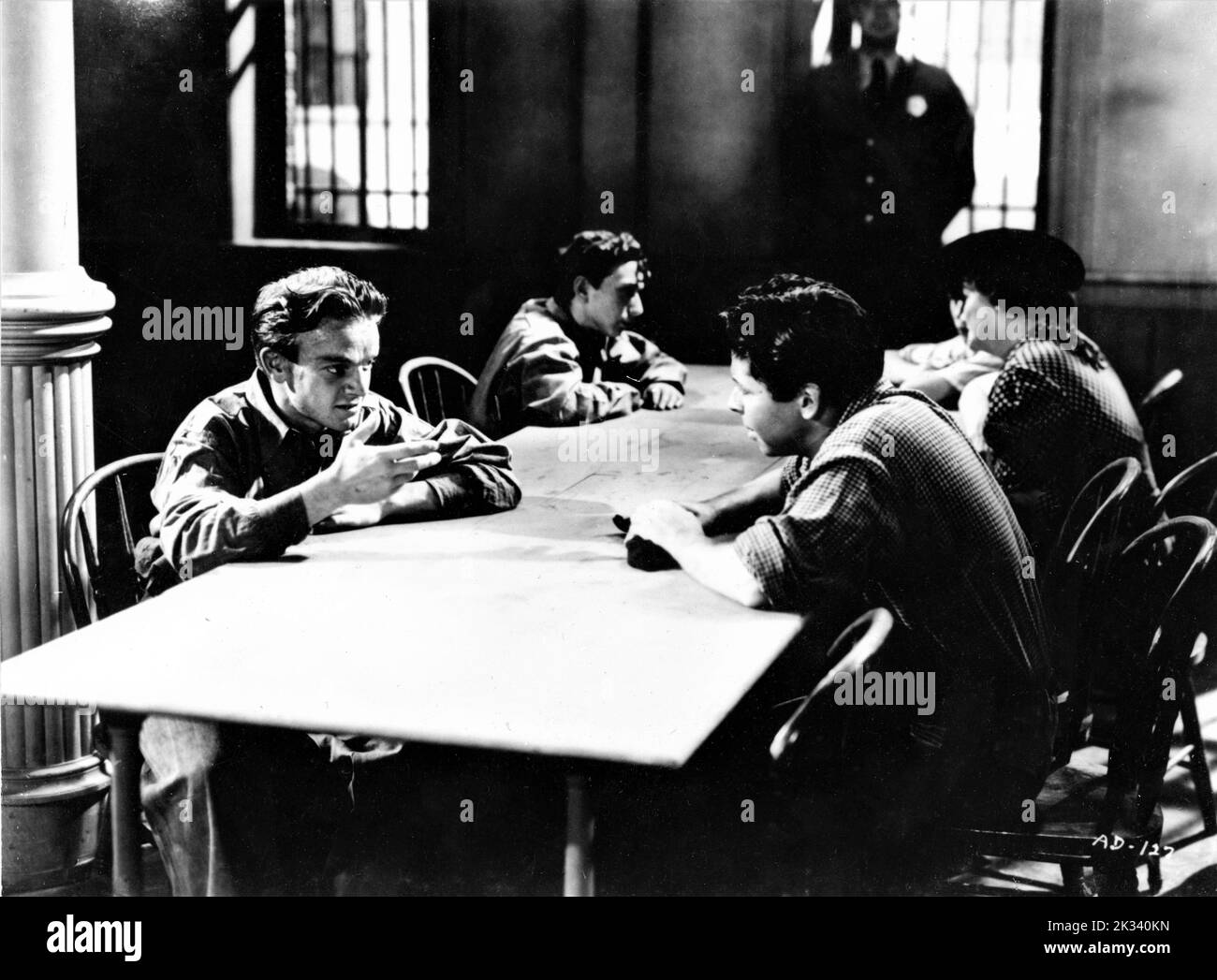FRANKIE BURKE and WILLIAM TRACEY in ANGELS WITH DIRTY FACES 1938 ...