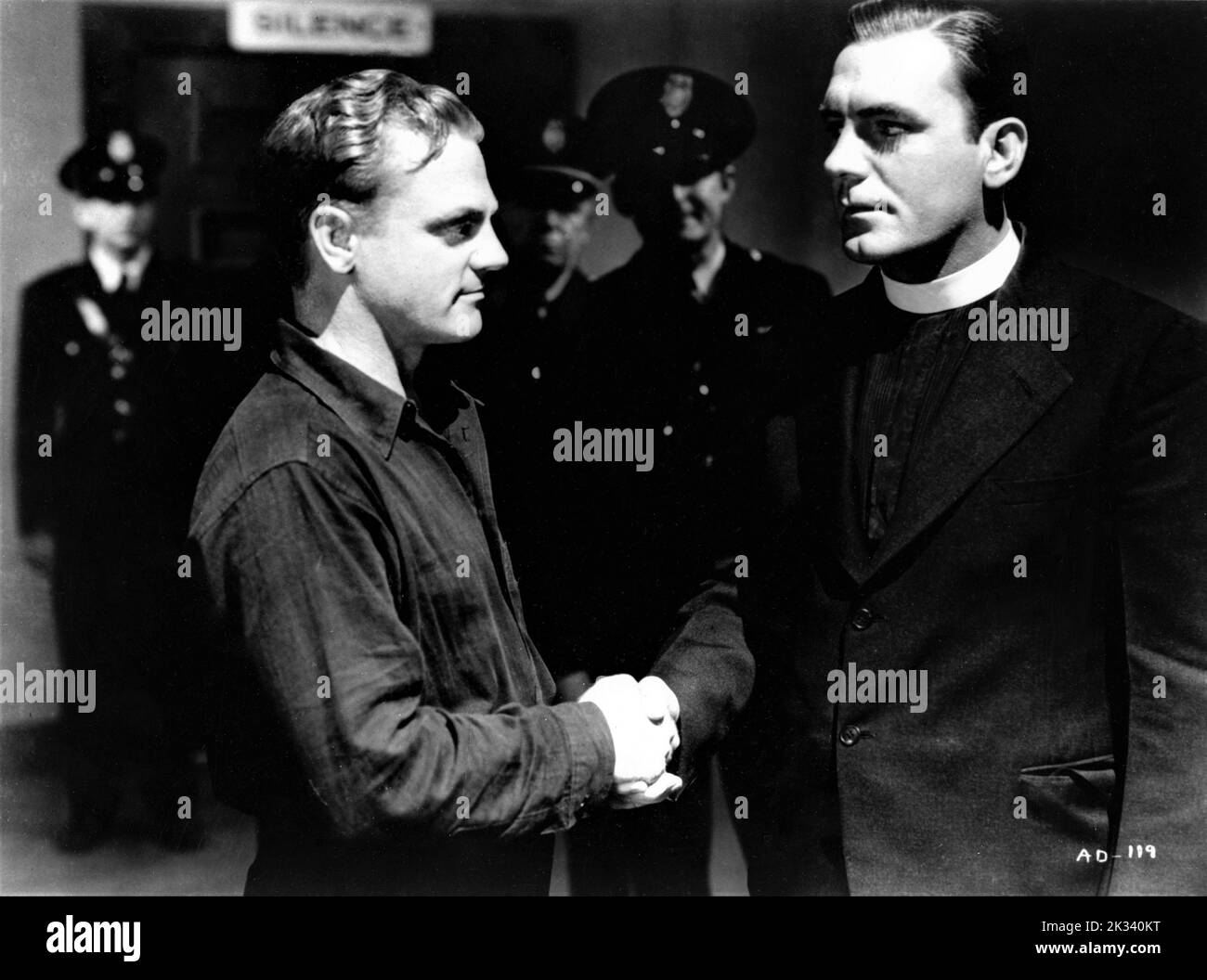 JAMES CAGNEY and PAT O'BRIEN with Prison Guards in ANGELS WITH DIRTY ...