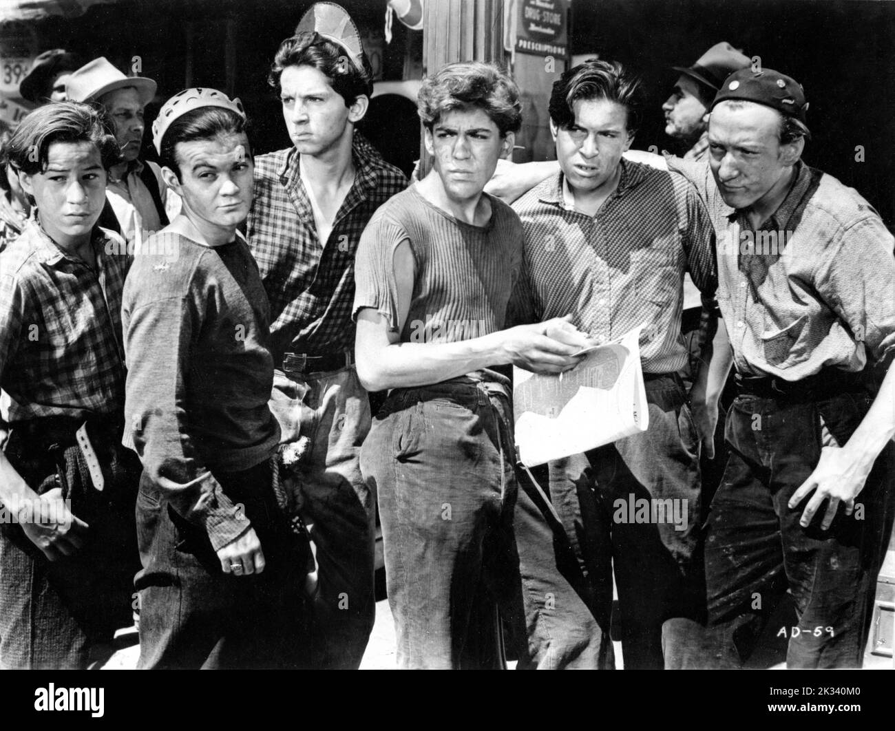 THE DEAD END KIDS : BOBBY JORDAN, BERNARD PUNSLY, LEO GORCEY, BILLY ...