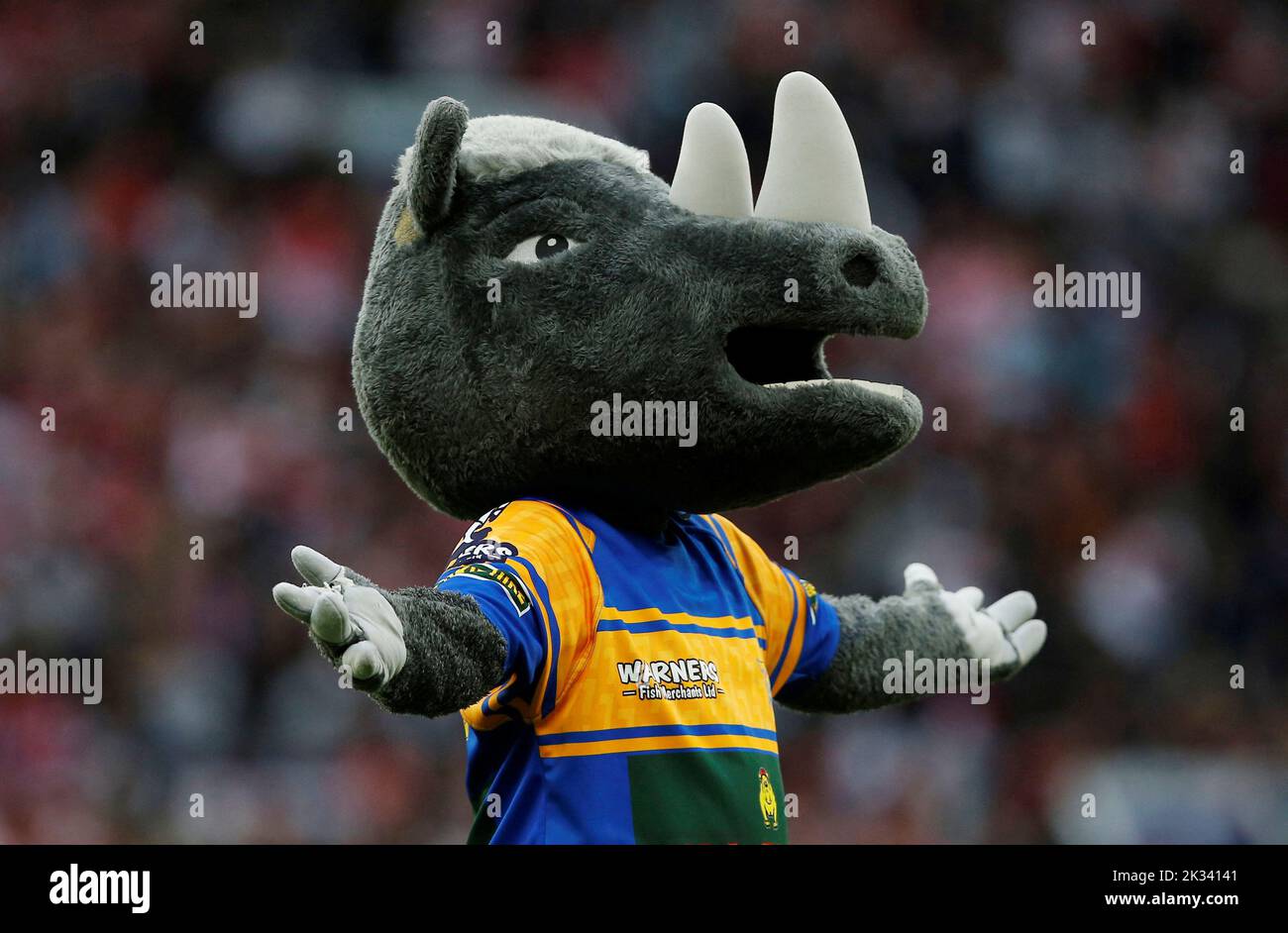 Manchester united mascot 2022 hi-res stock photography and images - Alamy