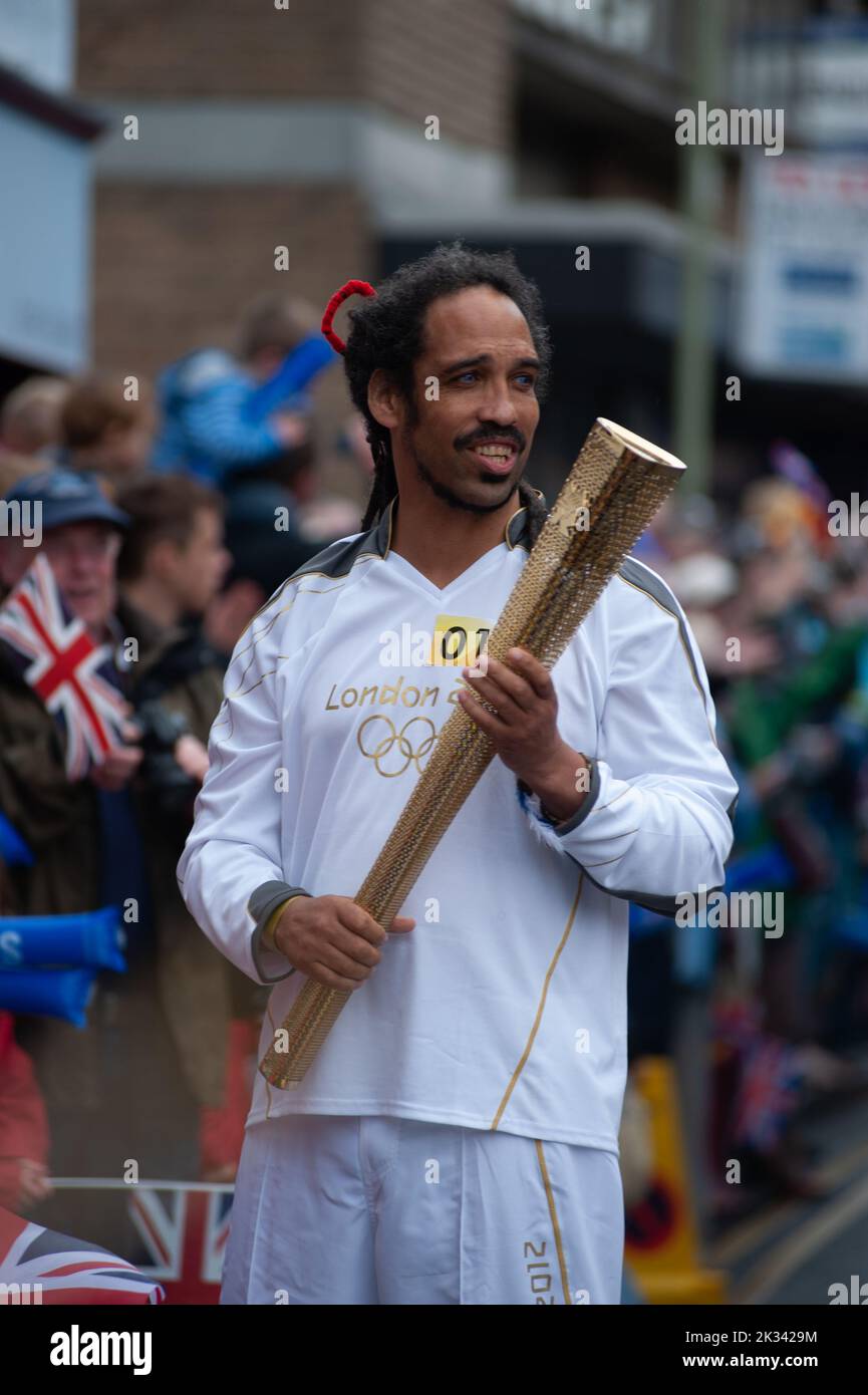 Wallingford olympic torch procession hi-res stock photography and ...