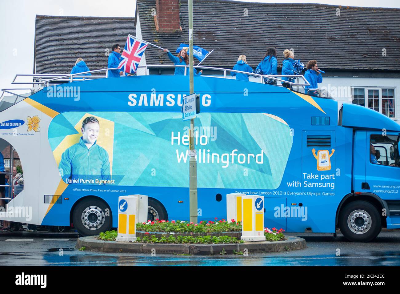 Samsung Lorry comes through Wallingford Olympic Torch Procession, July ...