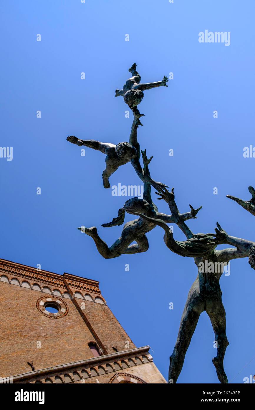 Sculpture Terra Mater, Earth and Heaven, Family in Flight, Famiglia in ...