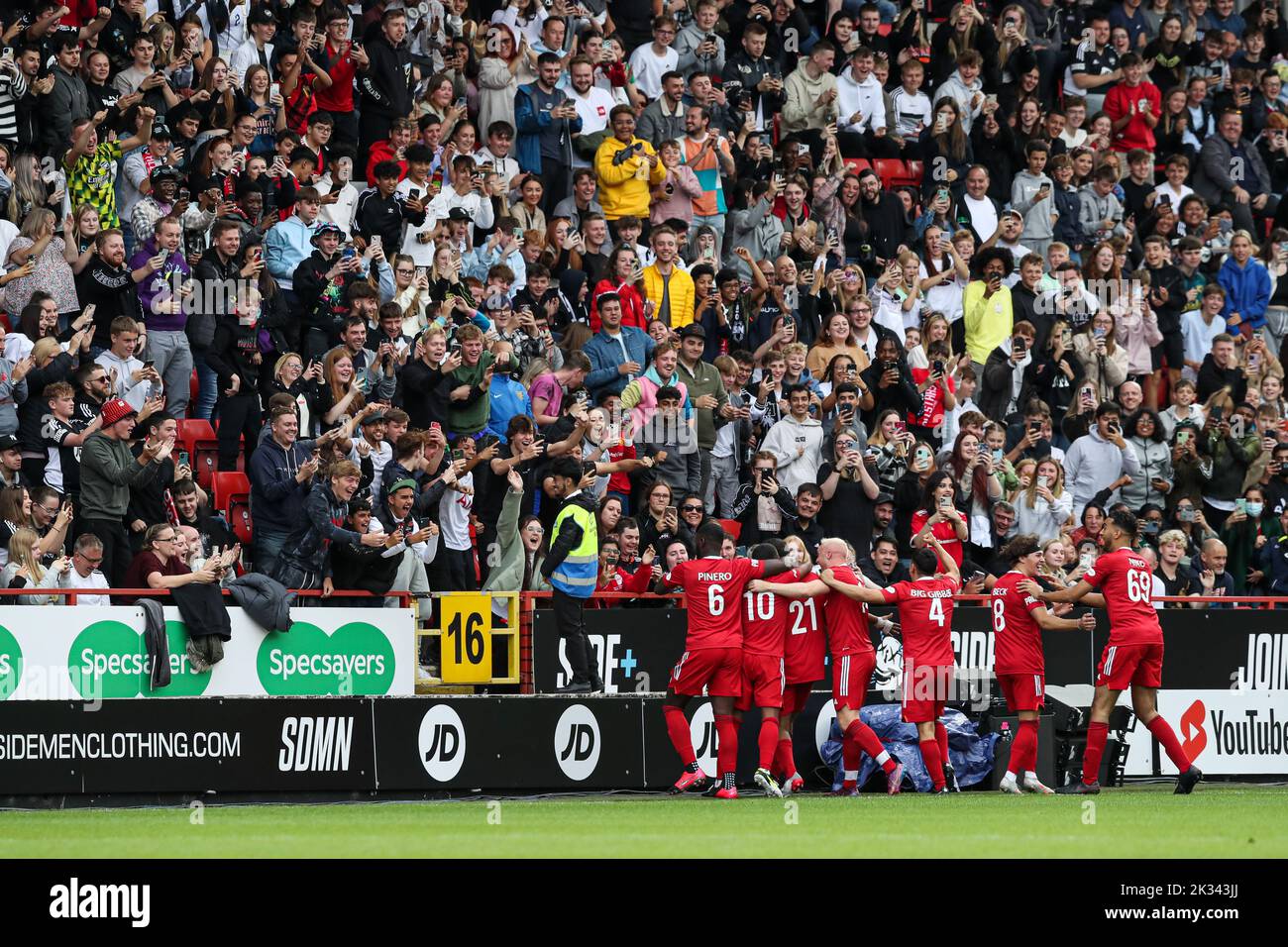 Sidemen charity match hi-res stock photography and images - Alamy