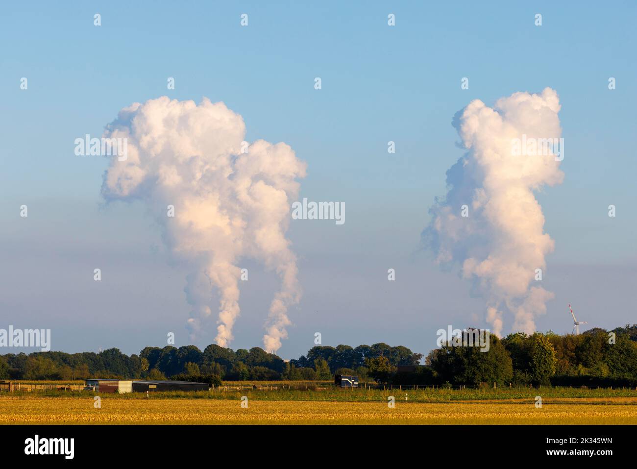 Water vapour clouds Neurath power plant, Grevenbroich, Germany Stock ...