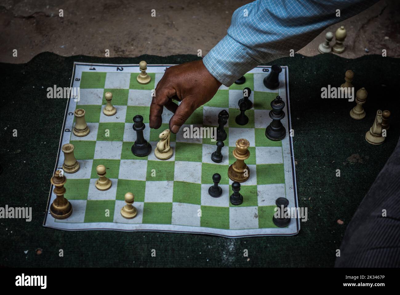 Move chess hi-res stock photography and images - Alamy