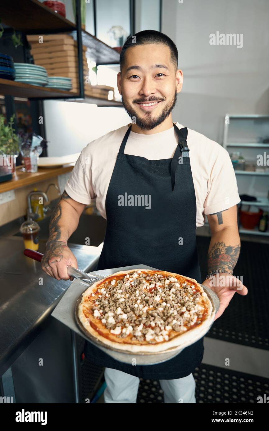 Smiley guy hi-res stock photography and images - Alamy