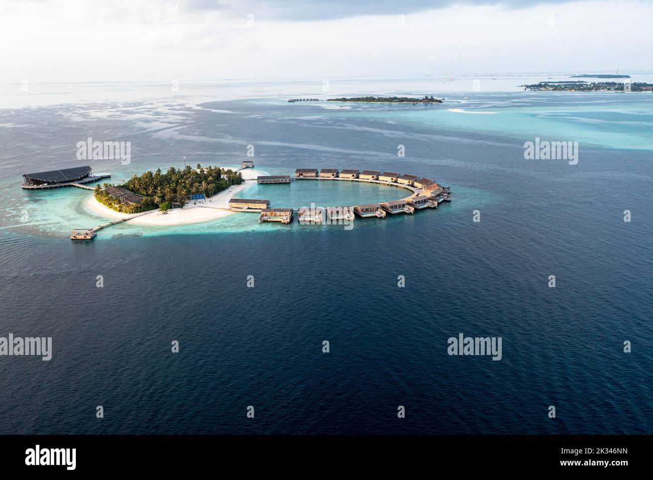 Aerial view resort beaches kudadoo island hi-res stock photography and ...