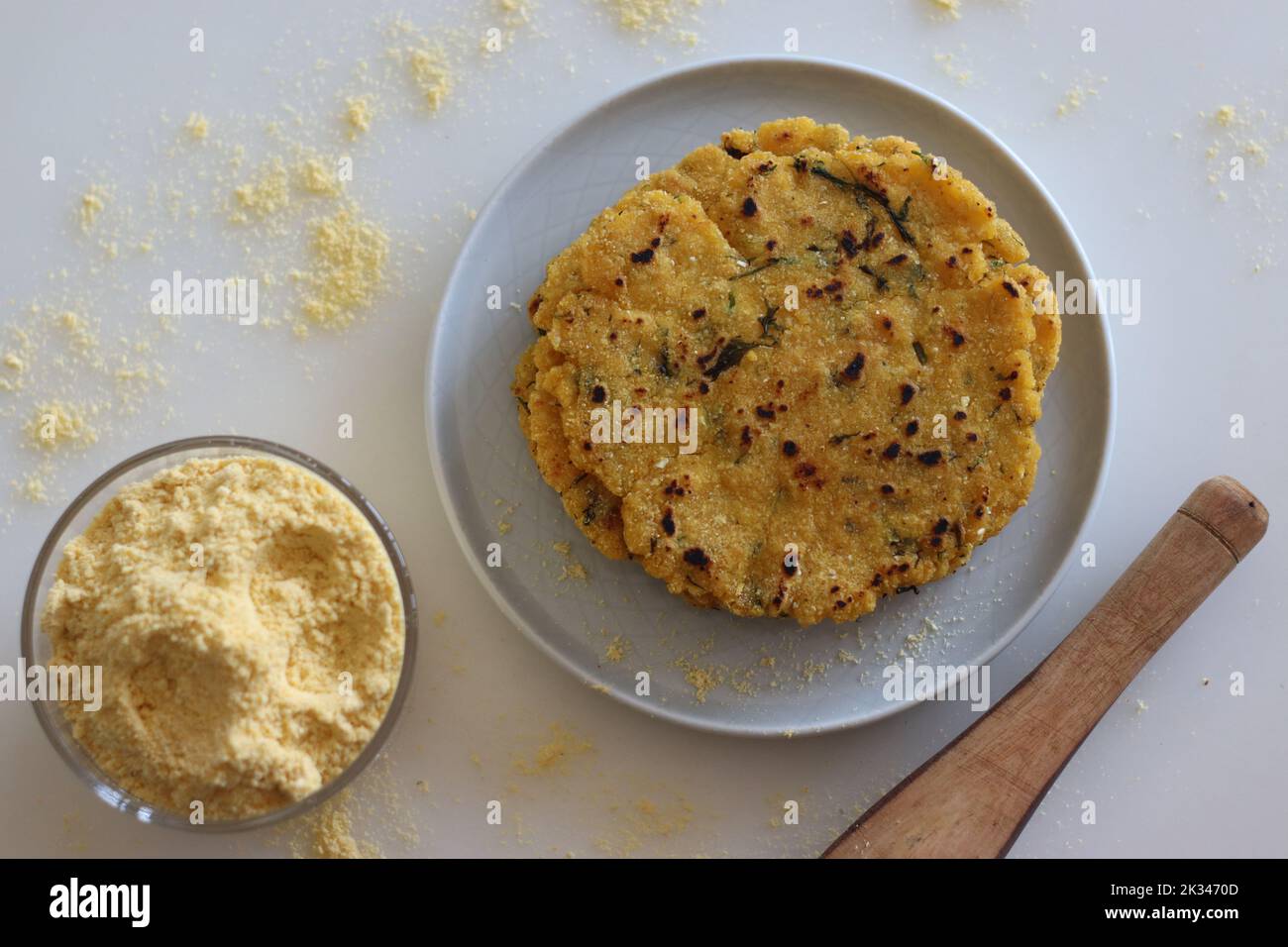 Makki ki roti or Maize roti. An Indian flat unleavened bread made from ...