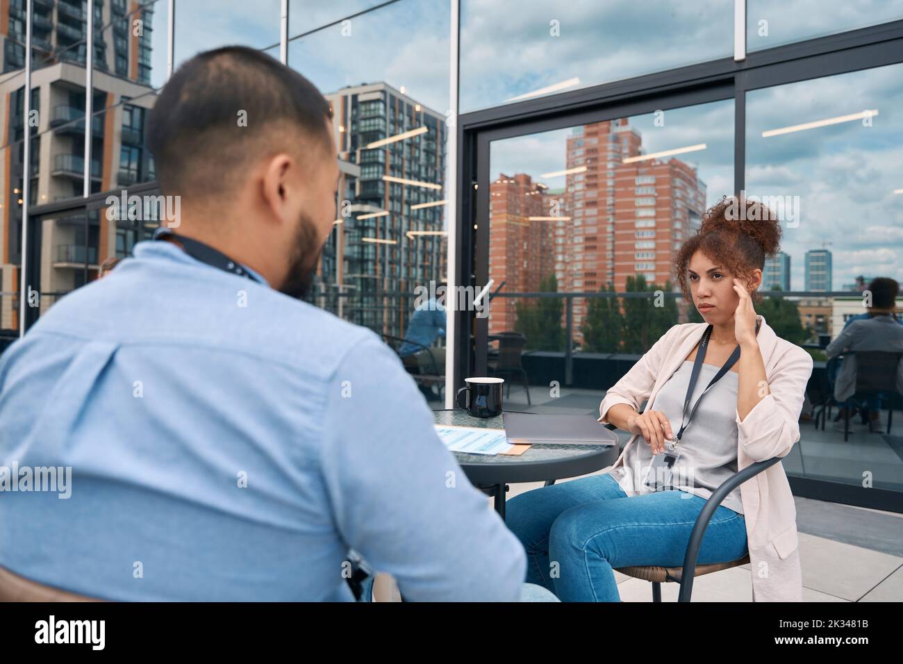 Coworker sit hi-res stock photography and images - Alamy
