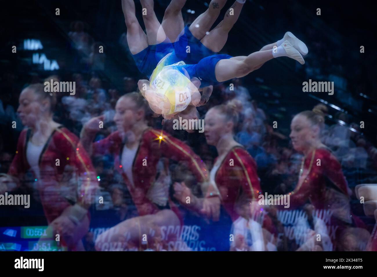 2022 paris lisa vaelen hi-res stock photography and images - Alamy