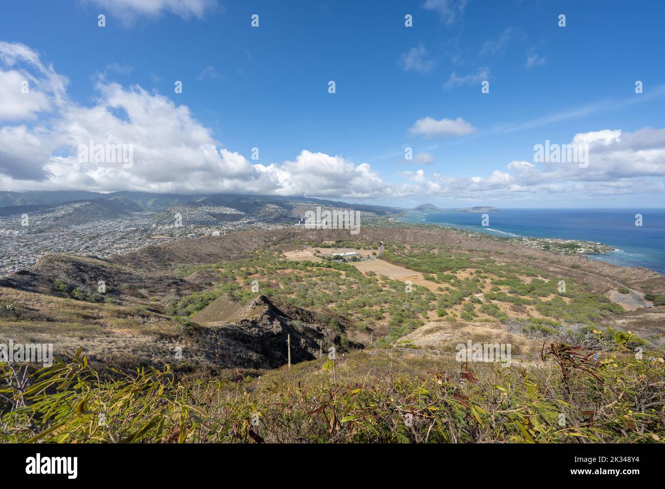 Diamond head state monument hi-res stock photography and images - Alamy