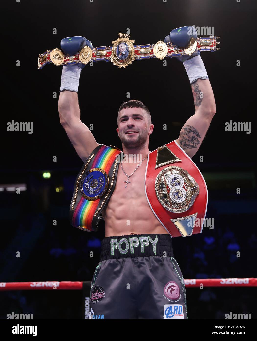 Mark Heffron celebrates after victory against Martin Ezequiel Bulacio ...