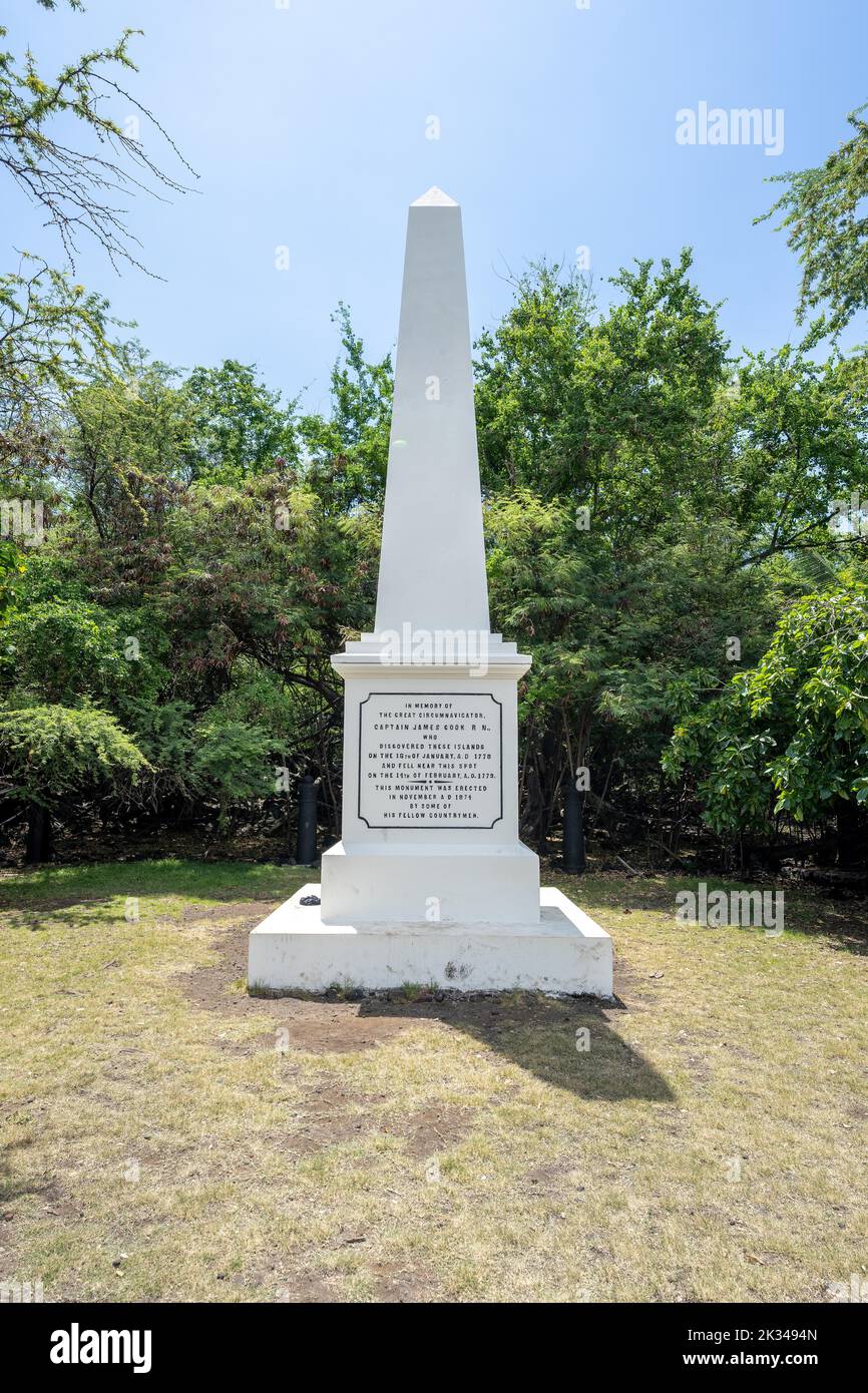 Caption Cook Monument at the end of Ka'Awaloa, Captain Cook Monument Trail, Kealakekua, Caption ...