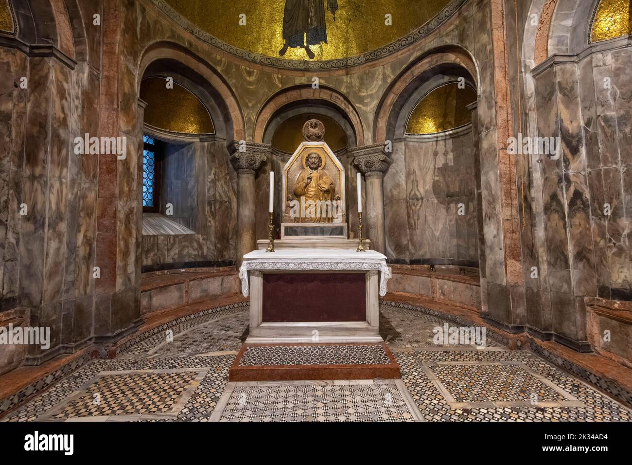 St mark basilica chapel hi-res stock photography and images - Alamy