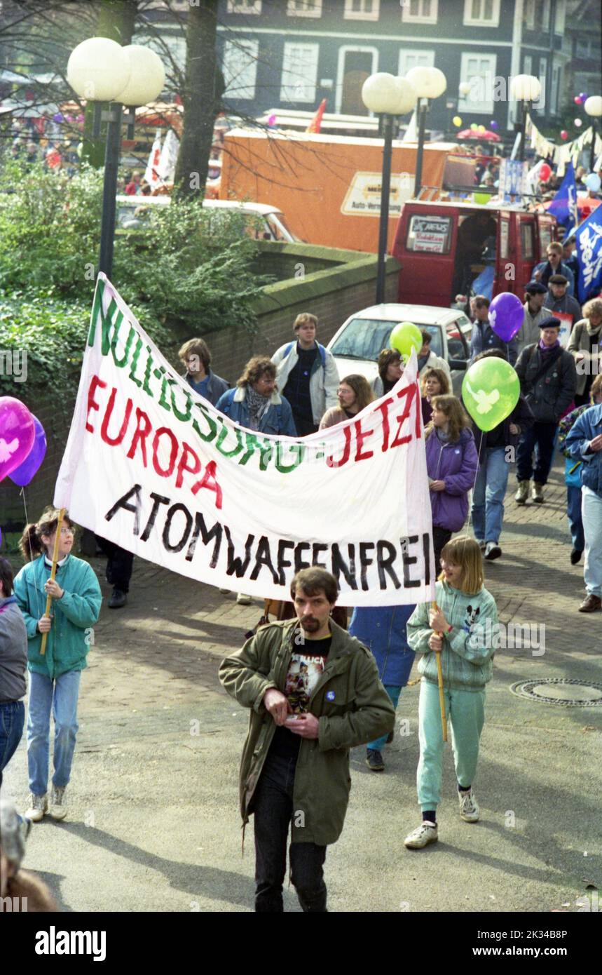 25 march 1989 hi-res stock photography and images - Alamy