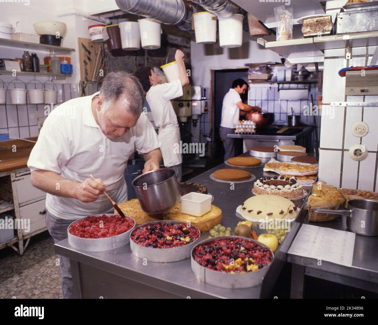 Iserlohn. Work in a pastry shop 1989 Stock Photo - Alamy