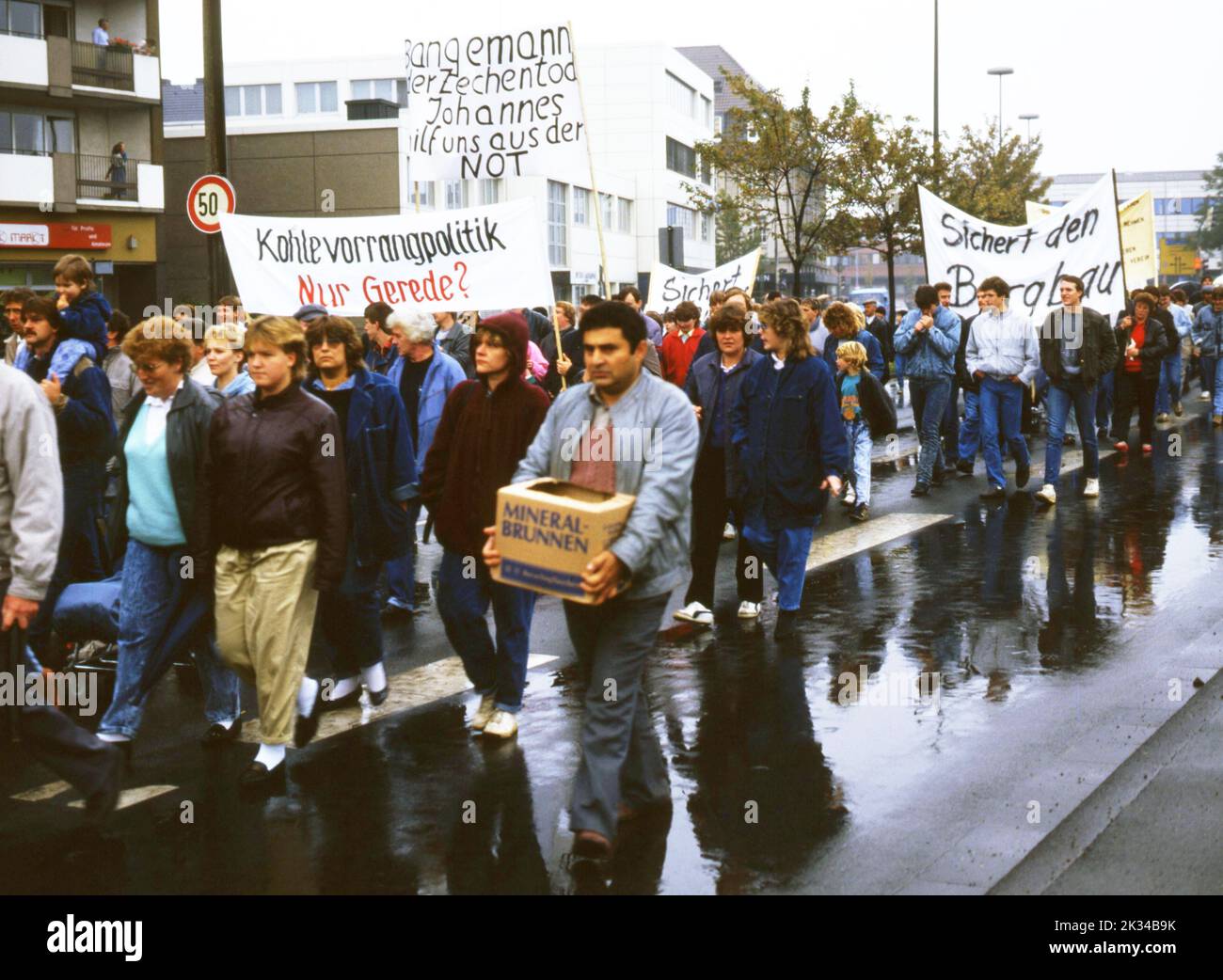 Energy) on 24. 10. 1987, Luenen. Demonstration of the IGBE ...