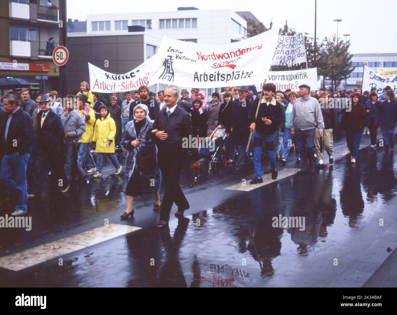 Energy) on 24. 10. 1987, Luenen. Demonstration of the IGBE ...