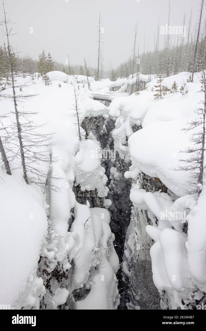 Gap in mountain hi-res stock photography and images - Alamy