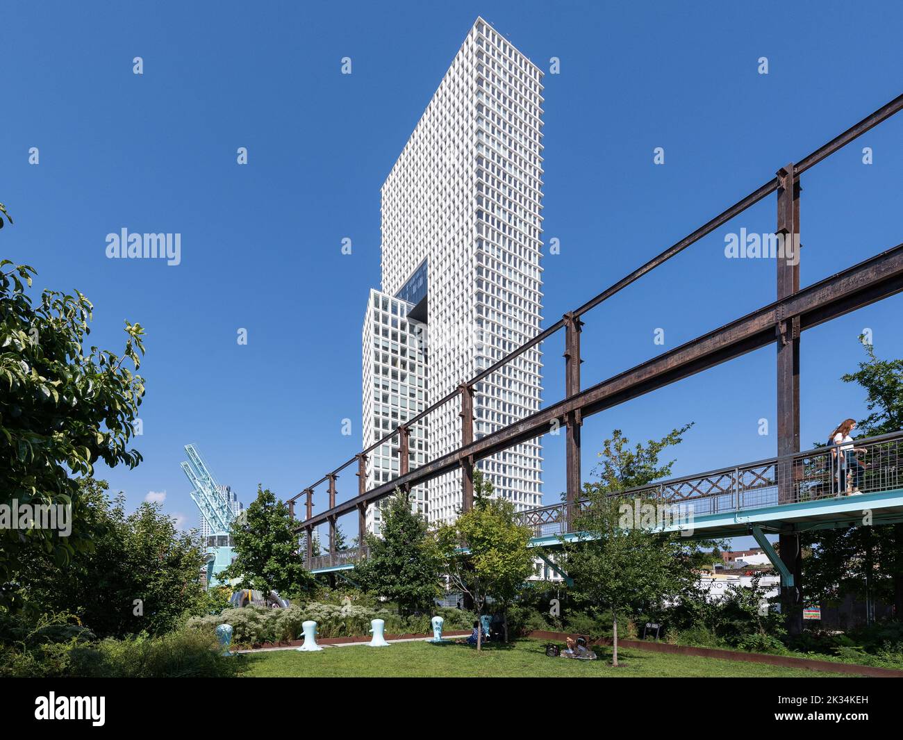First city skyscraper hi-res stock photography and images - Alamy