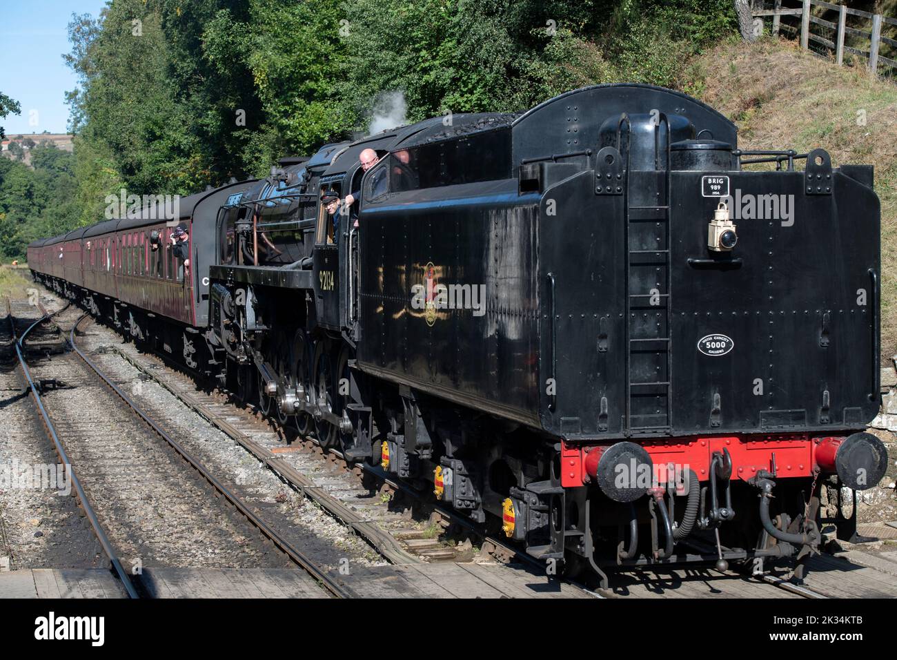 BR 9F No.92134 steam train pulling into Goathland station on the North ...