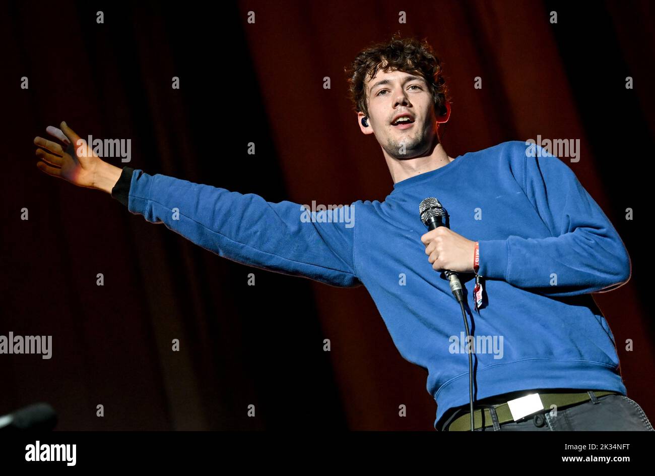 Berlin, Germany. 24th Sep, 2022. The singer Henning May of the band ...