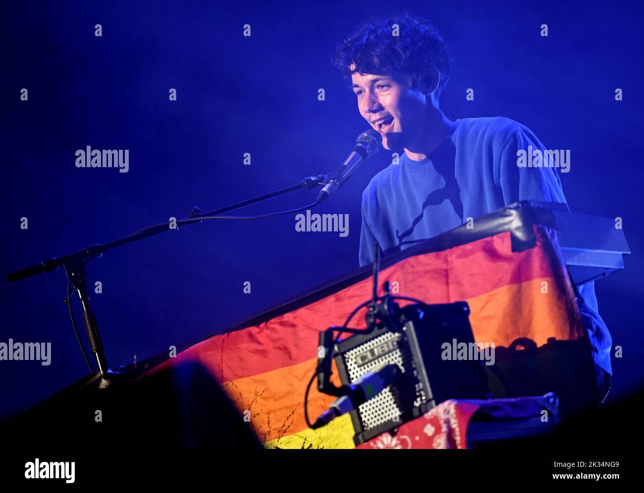 Berlin, Germany. 24th Sep, 2022. The singer Henning May of the band ...