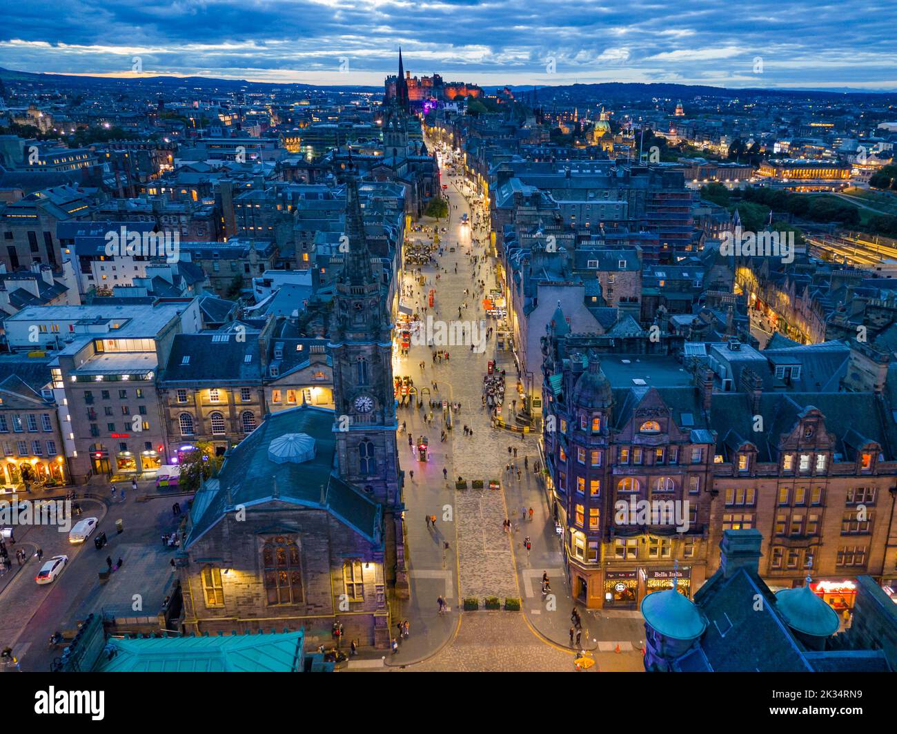 Aerial view of Royal Mile and skyline of Edinburgh Old Town at night ...