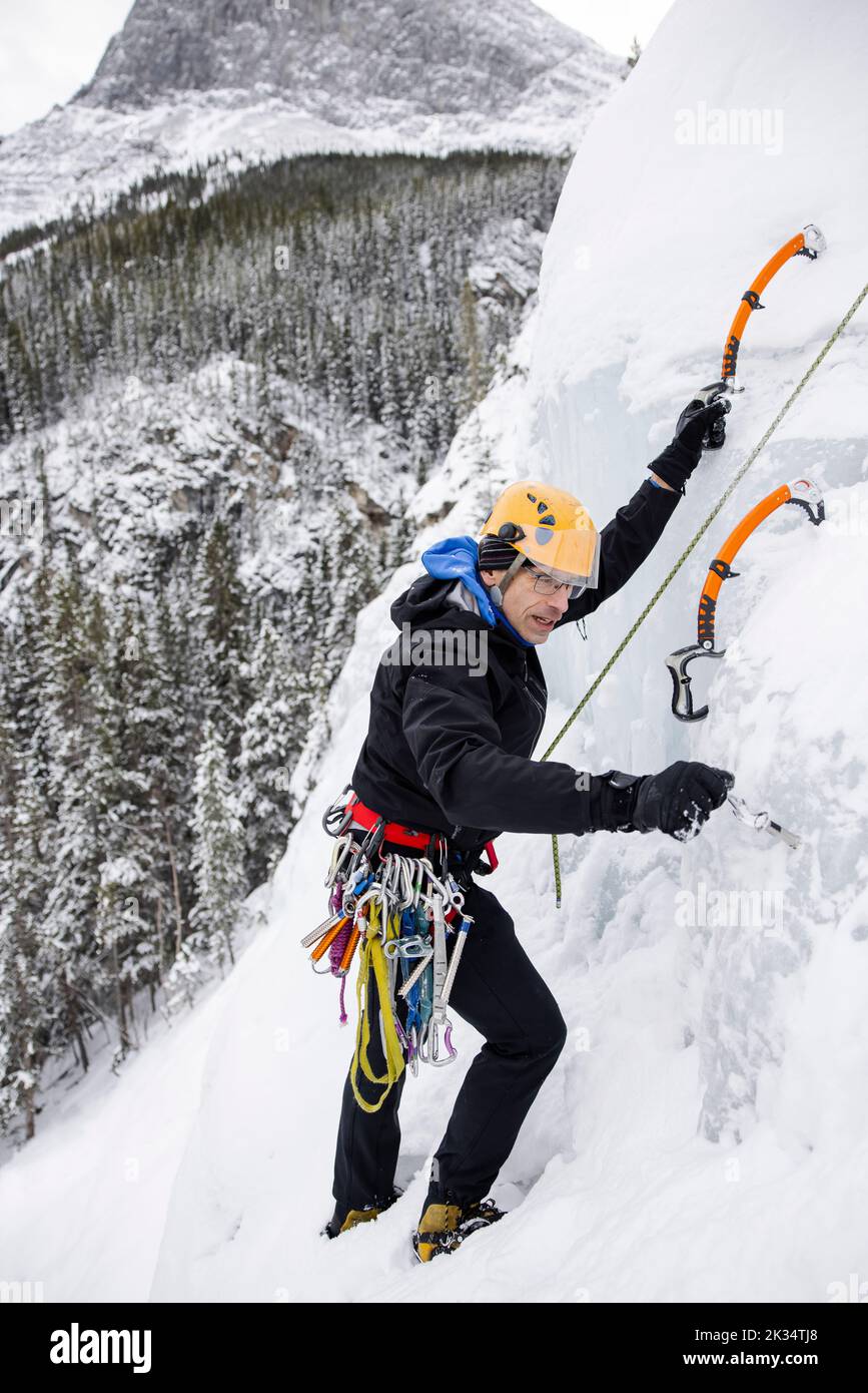Ice mountain climber hi-res stock photography and images - Alamy