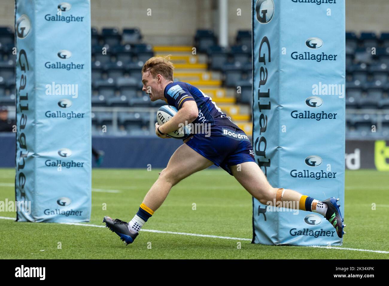 Gareth simpson of worcester warriors hi-res stock photography and ...