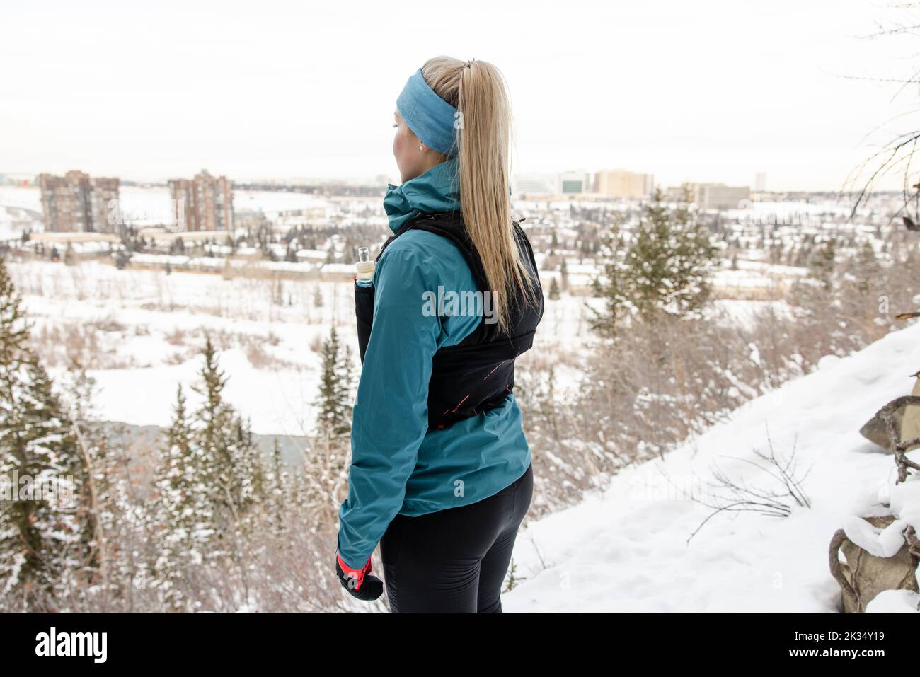 Rear view female runner hi-res stock photography and images - Alamy