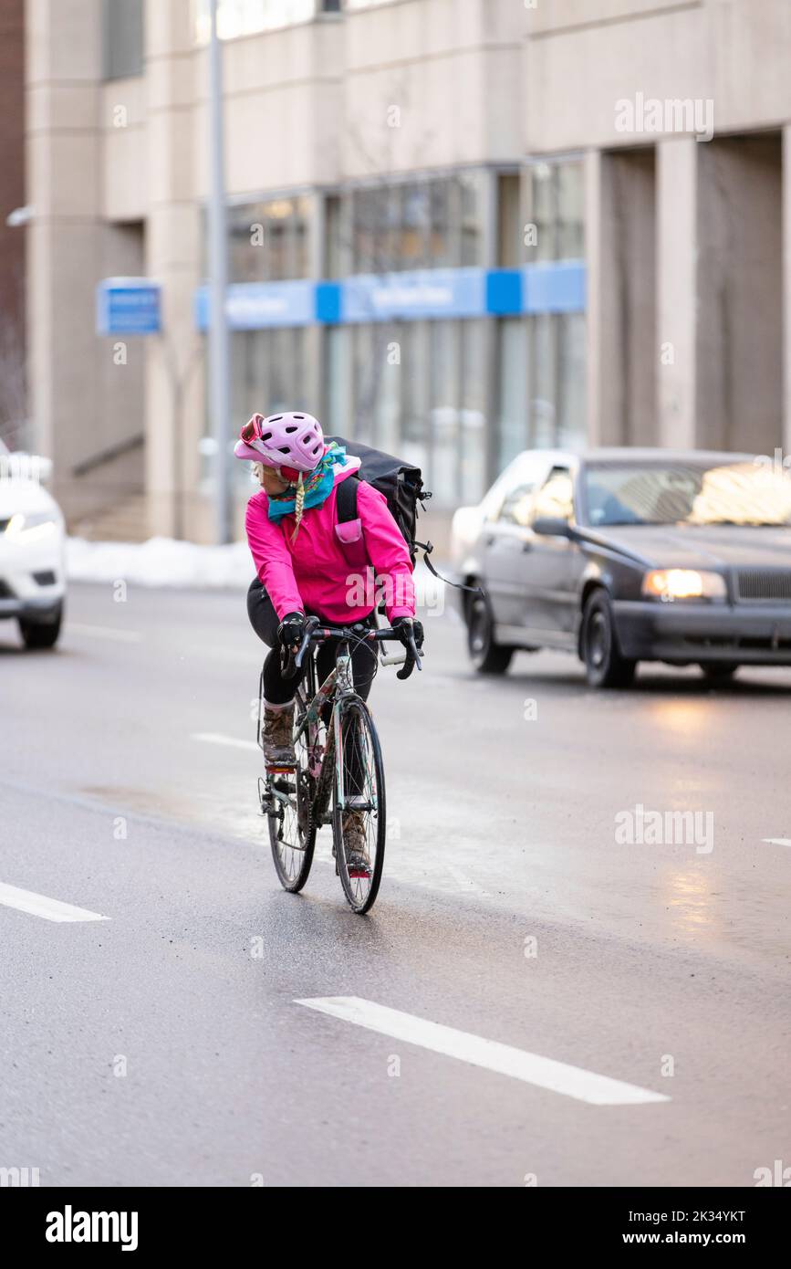 Bike on back of car hi-res stock photography and images - Alamy