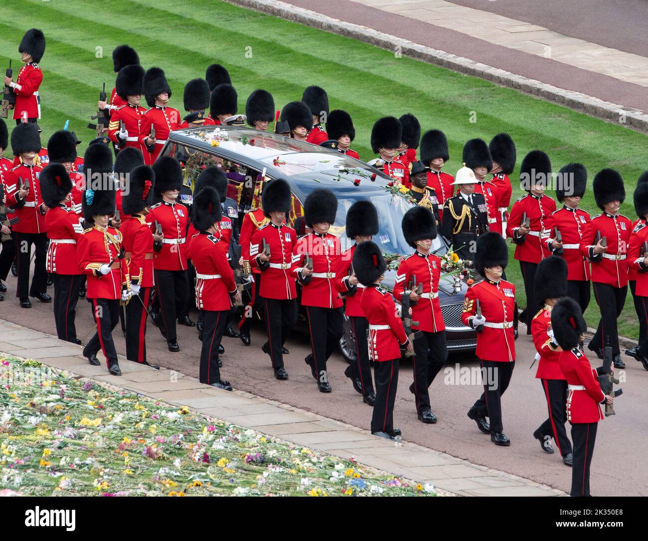 Royal hearse windsor hi-res stock photography and images - Alamy