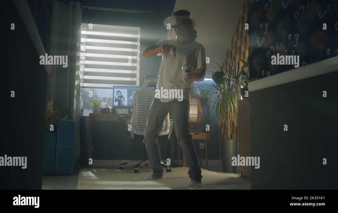 Metaverse headset hi-res stock photography and images - Alamy