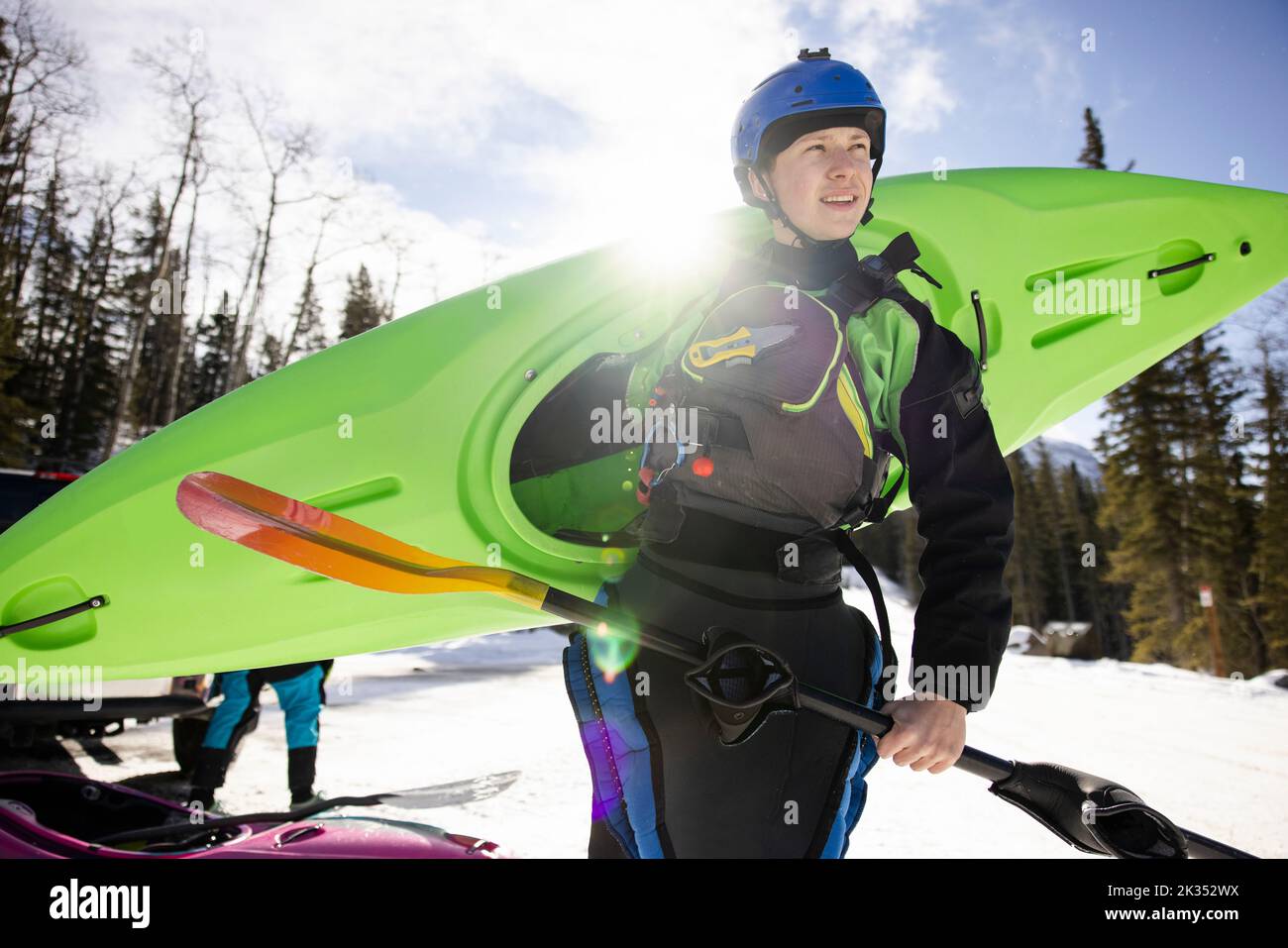 Jacket over the shoulders hi-res stock photography and images - Alamy