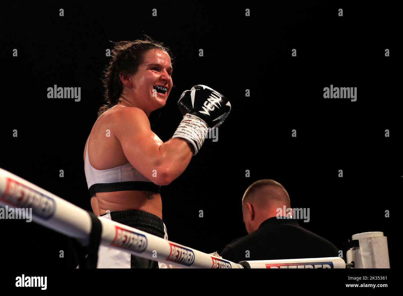 Terri Harper celebrates victory in the WBA and IBO World Super ...
